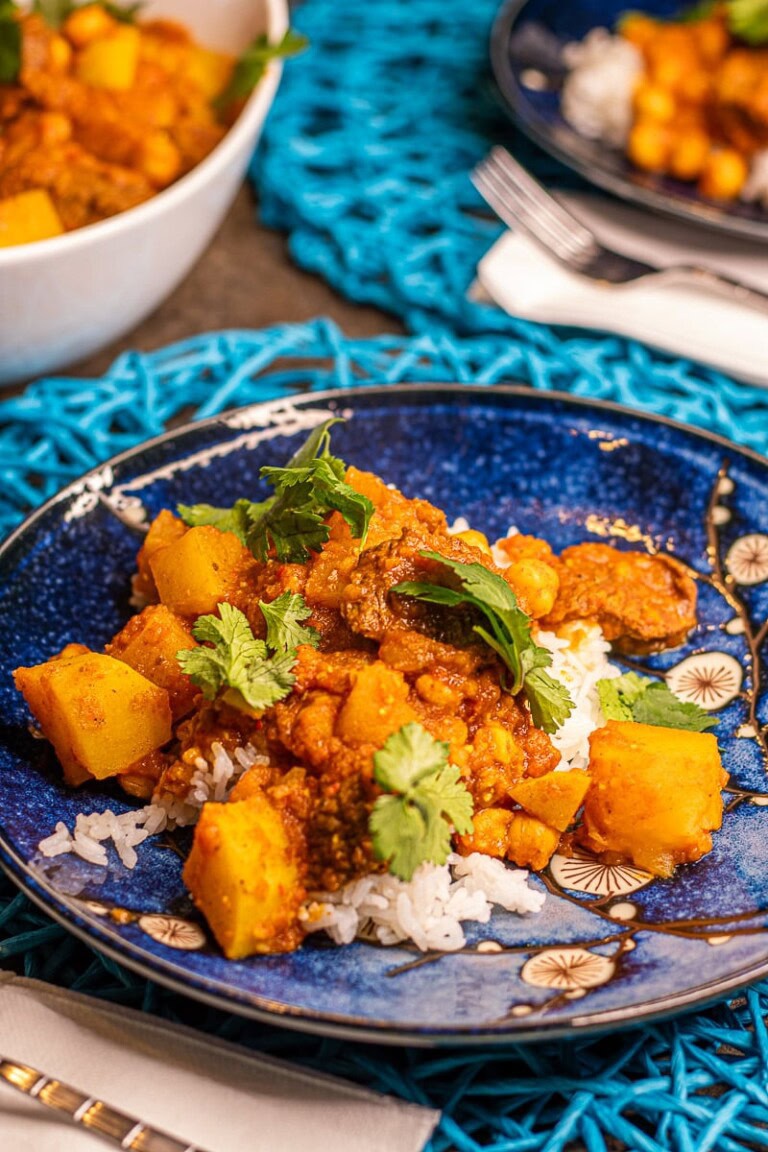 How to Make Easy Lamb Vindaloo at Home - Belly Laugh Living